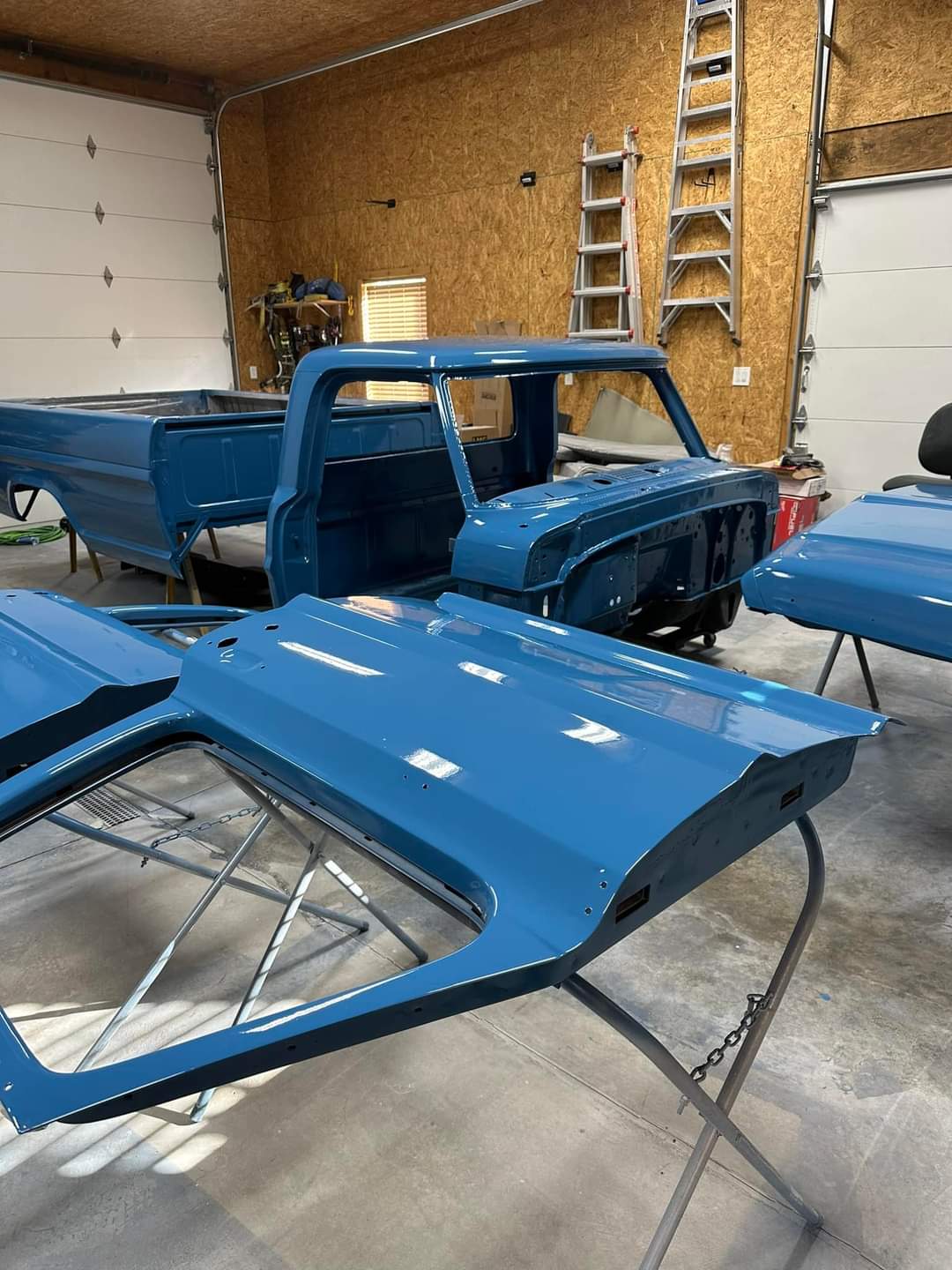 Ford Harbor Blue | 7 / 2098 | 1967-1974;1982-1988 | OEM AG Series Sing